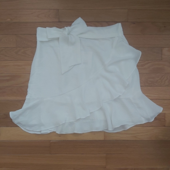 Topshop | Skirts | Brand New Topshop White Ruffled Tie Skirt | Poshmark